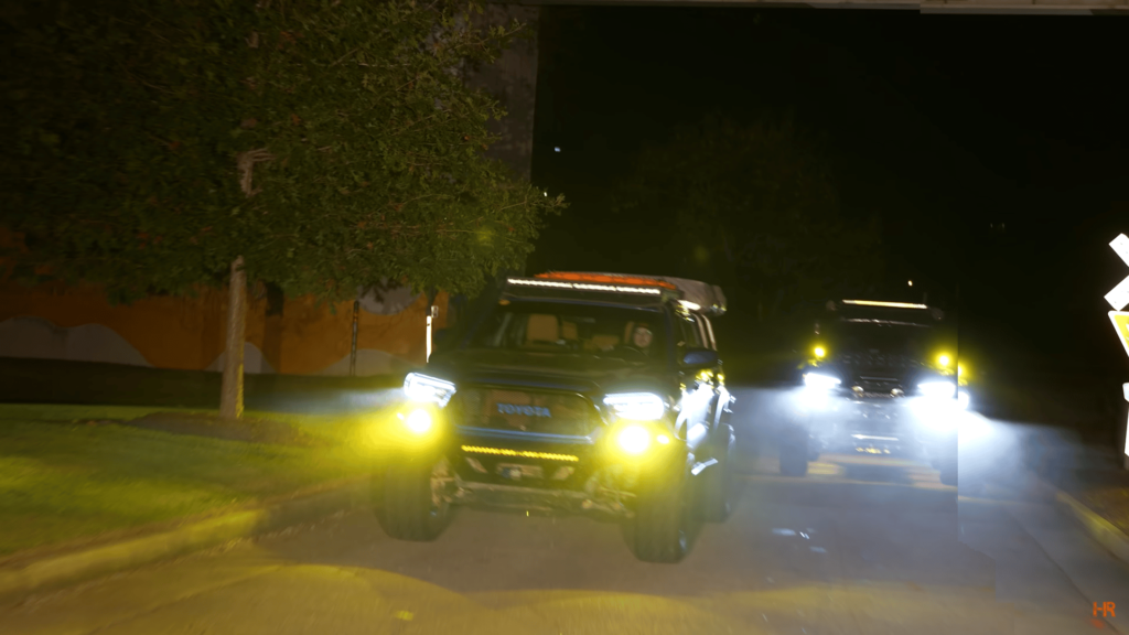 Vì sao đèn sương mù thường có màu vàng ? – HCLight Auto